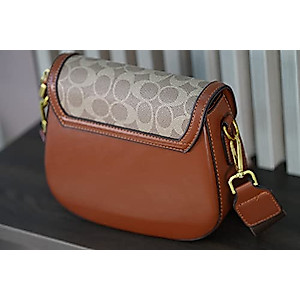 Small Crossbody Bags for Women - Leather Purse Handbag - Fashion Design - Golden Buckle (Light Brown)