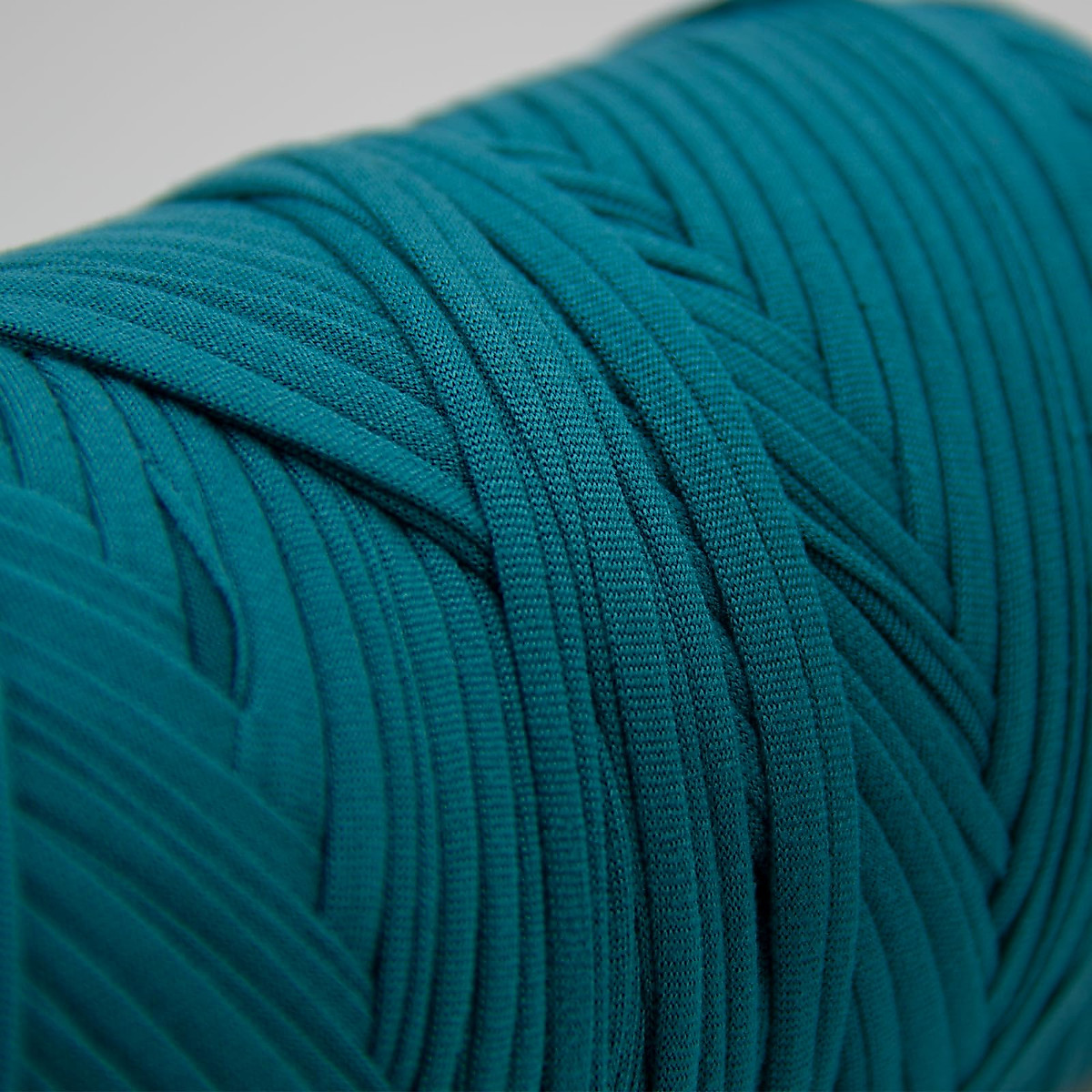 MSyarn 400g T Shirt Yarn, Tshirt Crochet Yarn for Crocheting Bag/Craft Project/Home Decor, 14.1oz/400g, 120yd/110m Crochet with Polyester Spandex Blend Stretch Fabric(Peacock Blue)