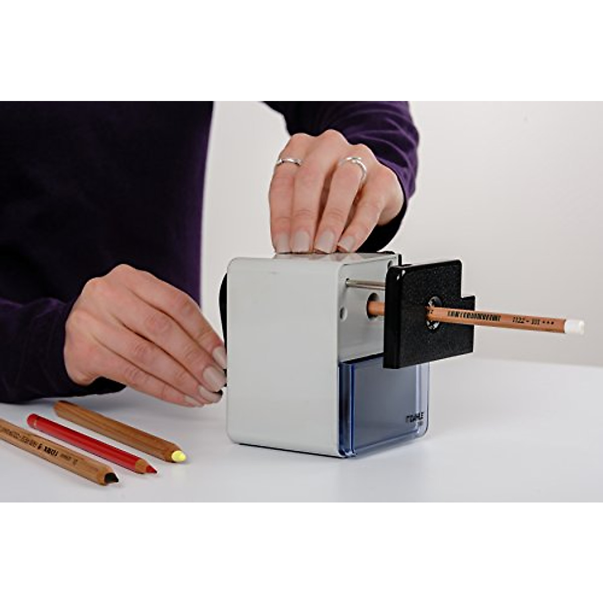 Dahle 166 Premium Pencil Sharpener w/Point Adjuster & Automatic Cutting System, Accepts Graphite & Oversized Artist Pencils