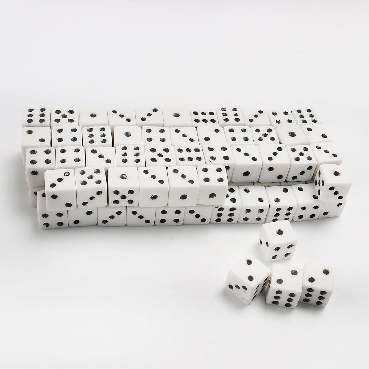 300 Pieces Dices Set Mini Dice 6 Sided Game Dices Tiny Square Corner Dice (0.27 Inch/7mm)