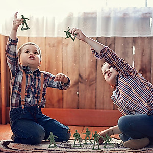 ArtCreativity Little Green Army Men Toy Soldiers, Bulk Pack of 144 Military Toys Figurines, Plastic Army Guys Playset, Action Figures in Assorted Poses, Fun Gift and Party Favors for Boys and Girls