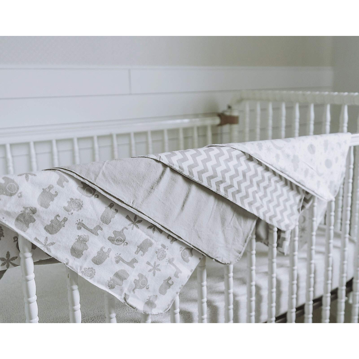 Spasilk Baby Essential 23 Piece Layette Set for Newborns and Infants, 0-6 Months, Grey Celestial