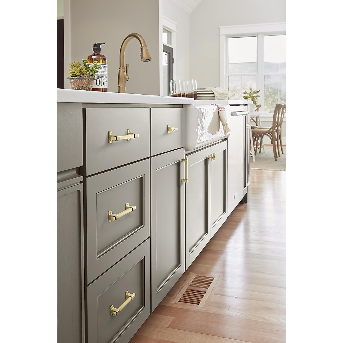 Amerock | Cabinet Pull | Matte Gold | 5-1/16 inch (128 mm) Center-to-Center | Rockwell | 1 Pack | Drawer Pull | Drawer Handle | Cabinet Hardware