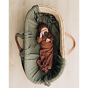 Mebie Baby Olive Stretch Swaddle, Modern and Neutral Swaddle Blanket for Baby Girl or Boy, Soft Baby Blankets, Newborn Swaddle Blanket, 0-3 Month, Comfy Wrap, Baby Essentials & Gifts (47" x 47")