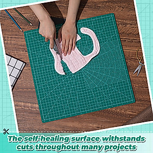 Cinnvoice 18 x 18 Inches 360° Cutting Mat Self Healing 360° Square Quilt Mat Cutting Mat with Non Slip Base for Quilting Fabric Cutting and Art Projects (Green)