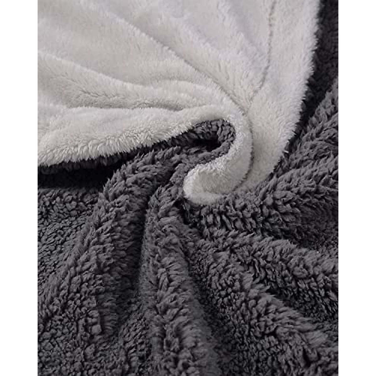 Panku Ultra-Soft Micromink Thick Sherpa Blanket Twin Size for Bed, Reversible Fuzzy Warm Throw Blanket All Season for Men Women Gifts (60X80 Black and Grey)