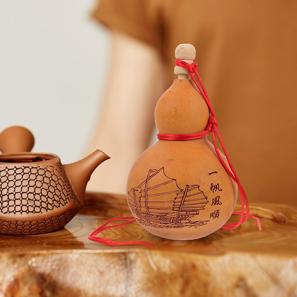 DOITOOL 2PCS Gourd Wine Flask Bottle Chinese Wu Lou Wine Bottle with Stopper Wooden Chinese Feng Shui Hu Lu Gourd Ornament for Home Kitchen ( Khaki )