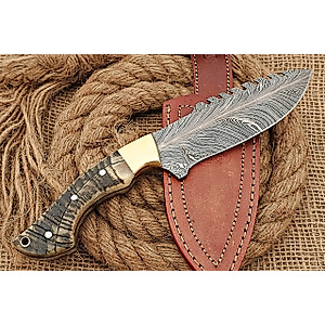 HUNTEX Unique Custom Handmade Hand-Forged New Feather Pattern Damascus Steel 9.5 Inch Long Full Tang Ram Horn Handle Razor Sharp Hunting Camping Knife with Genuine Leather Sheath
