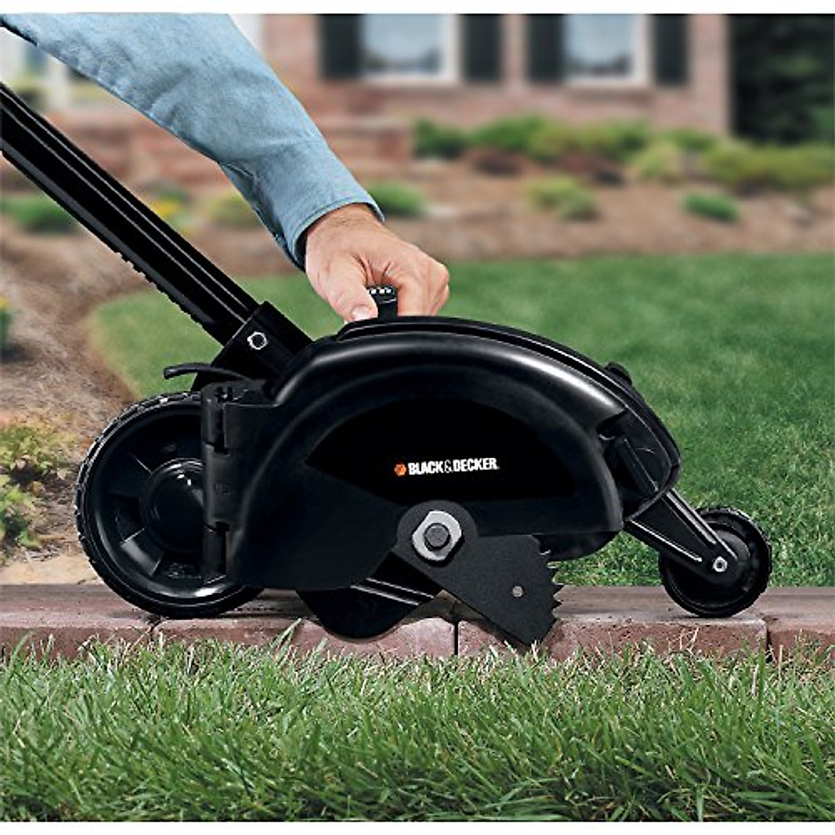 BLACK+DECKER 2-in-1 String Trimmer / Edger and Trencher, 12 -Amp (LE760FF)