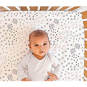 The Peanutshell Black and White Crib Bedding Set for Baby Boys or Girls - 3 Piece Nursery Set - Crib Quilt, Fitted Sheet, Dust Ruffle