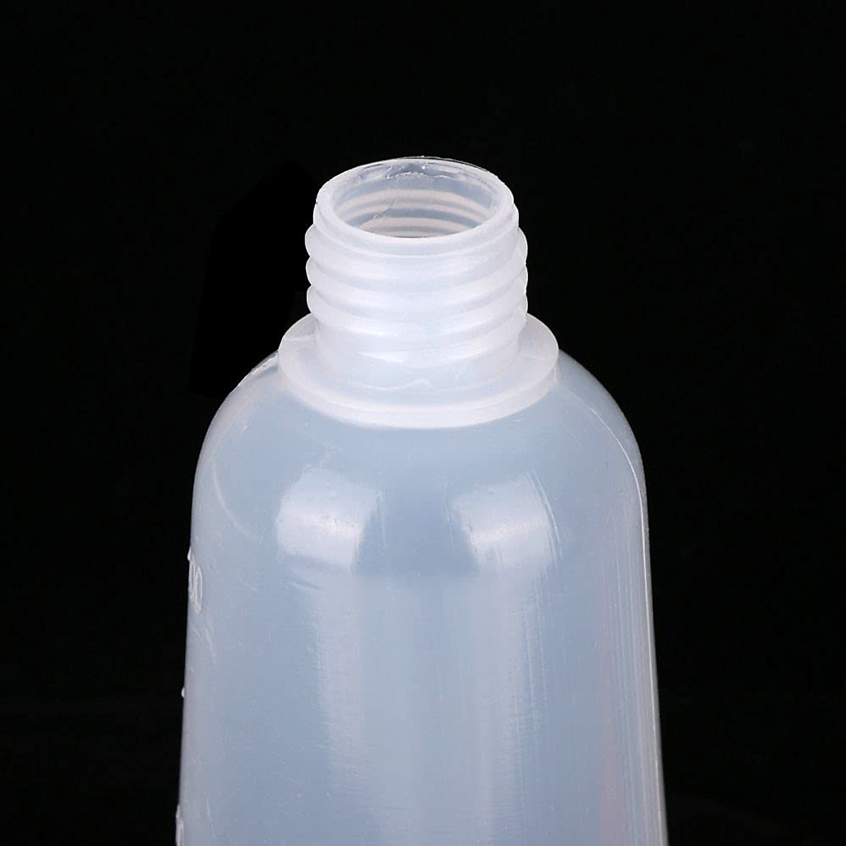 Squeeze Bottle with Cap, Plastic Ketchup Bottle 100ml Sauces Container Multifunctional Storage Bottle, Condiment Bottle Kitchen Gadgets(red)