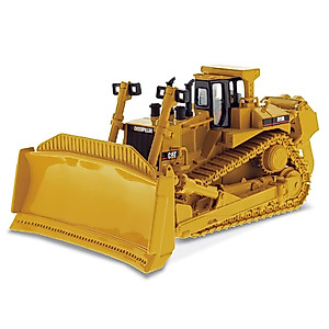 Diecast Masters Caterpillar D11R Track-Type Tractor, Core Classics Series Cat Trucks & Construction Equipment | 1:50 Scale Model Collectible | 85025C