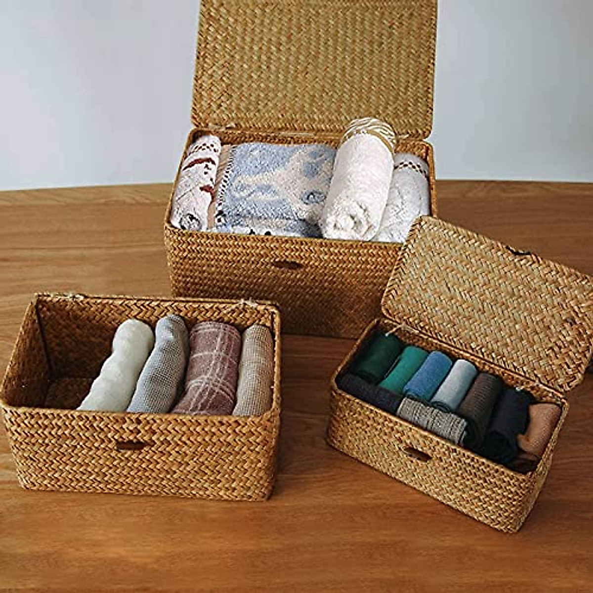 Esoes Wicker Storage Basket Woven Rattan Storage Box With Lids Seagrass Laundry Baskets Makeup Organizer For Bathroom, Living Room, Kitchen (L)