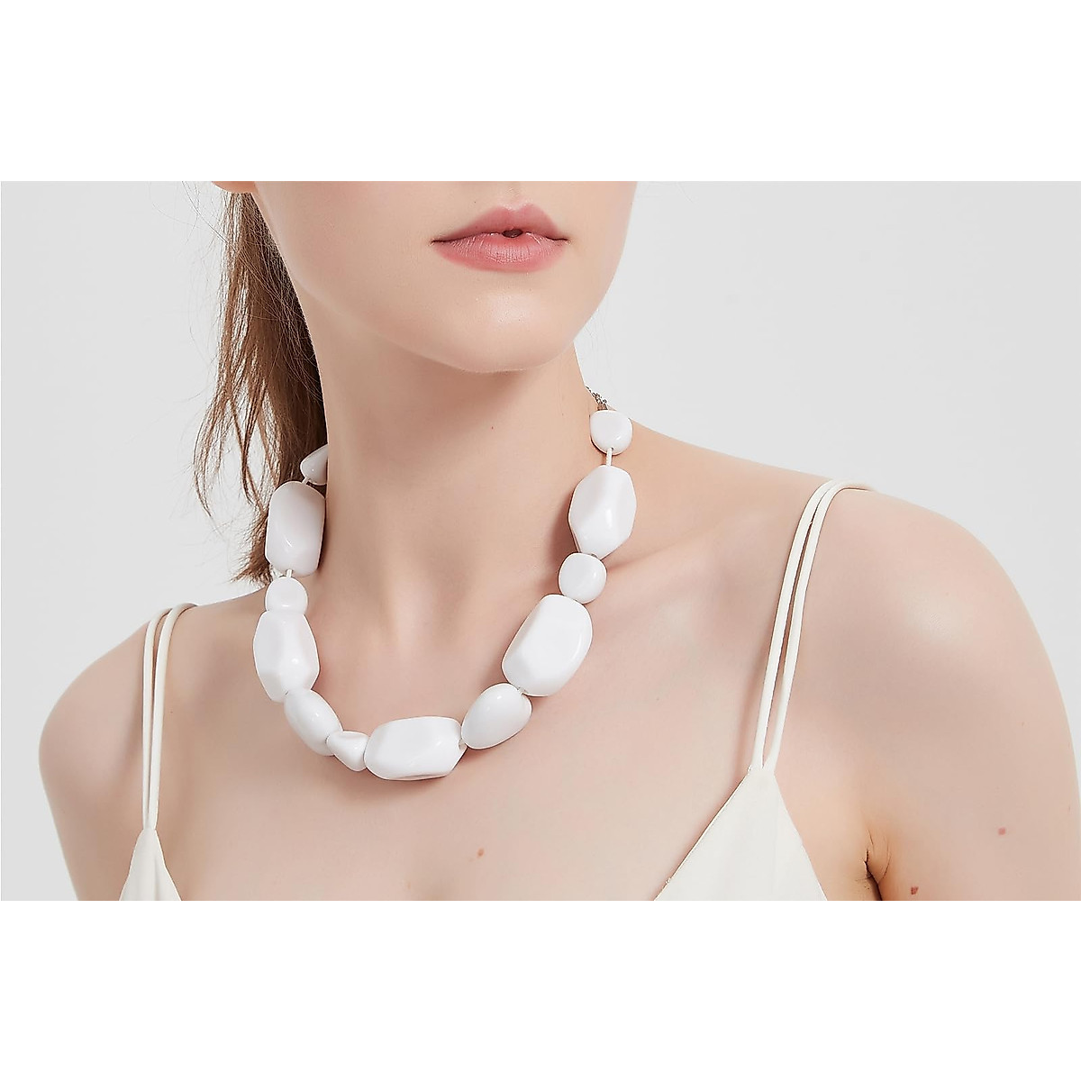 Giuesytic White Beaded Rock Bone Pebble Choker Classic Statement Necklace Halloween Costumes for Women Cosplay Accessories Carnival Accessory Jewelry