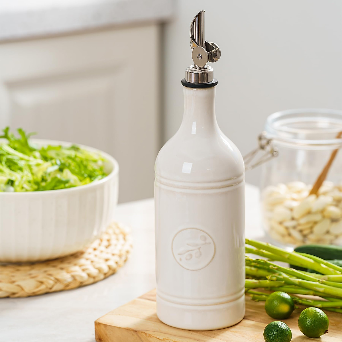 MIKIGEY 18 oz Ceramic Olive Oil Bottle Dispenser for Kitchen, Large Capacity Oli and Vinegar Cruet with Stainless Steel Spout, Oil Container, Pack of 1, Off-White