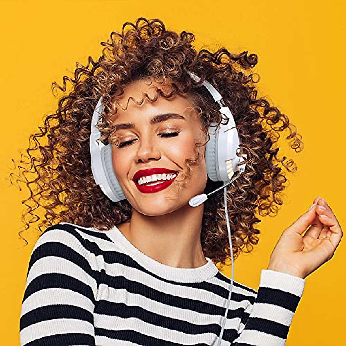 VersionTECH. White Gaming Headset PS5 PS4 Game Headphones Xbox One Gaming Earphones with Mic, LED Lights for PS5/ PS4/ Xbox 1/ PC/Mac Computer/Switch, Kids, Girls