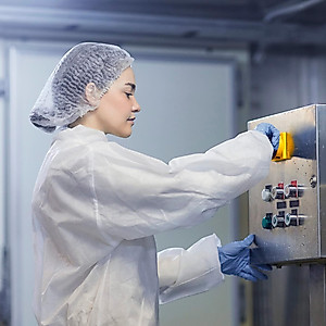 AMZ Medical Supply Disposable Lab Coats for Adults XL, White Disposable Lab Coat Knee Length, SMS 40 GSM Painting Lab Coat No Pockets, Medical PPE Coat with Long Sleeves, Elastic Wrist, Loop Fasteners