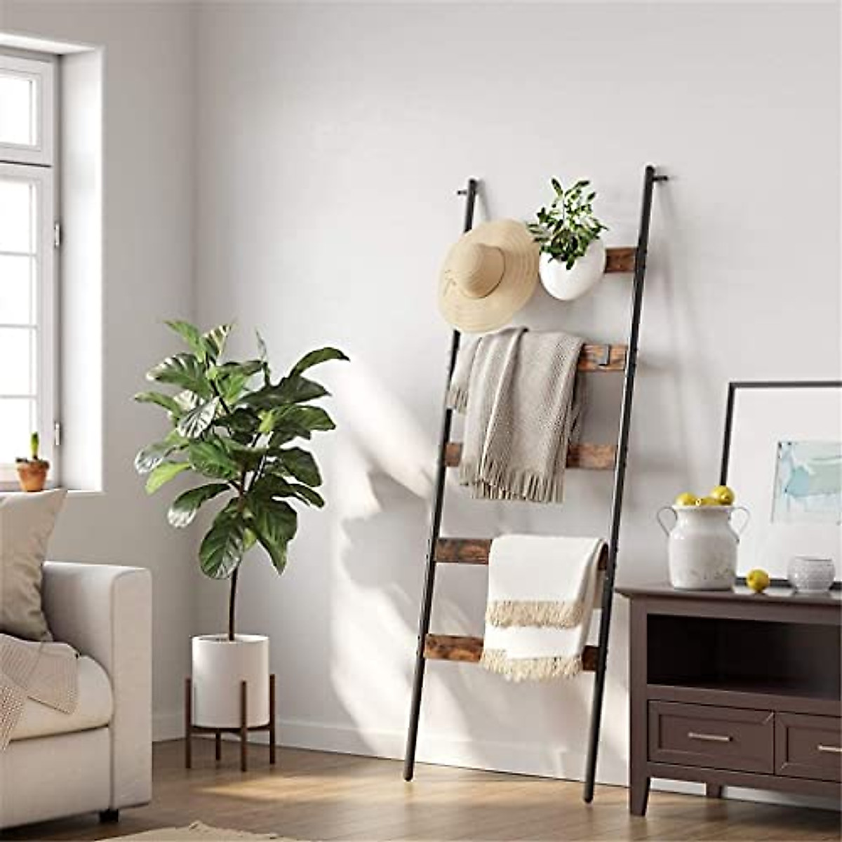 FCMLD Rustic Slanted Ladder Shelf, Towel Rack, 5 Tier, 65cm Width, Steel Frame, for Blankets, Towels, Scarves