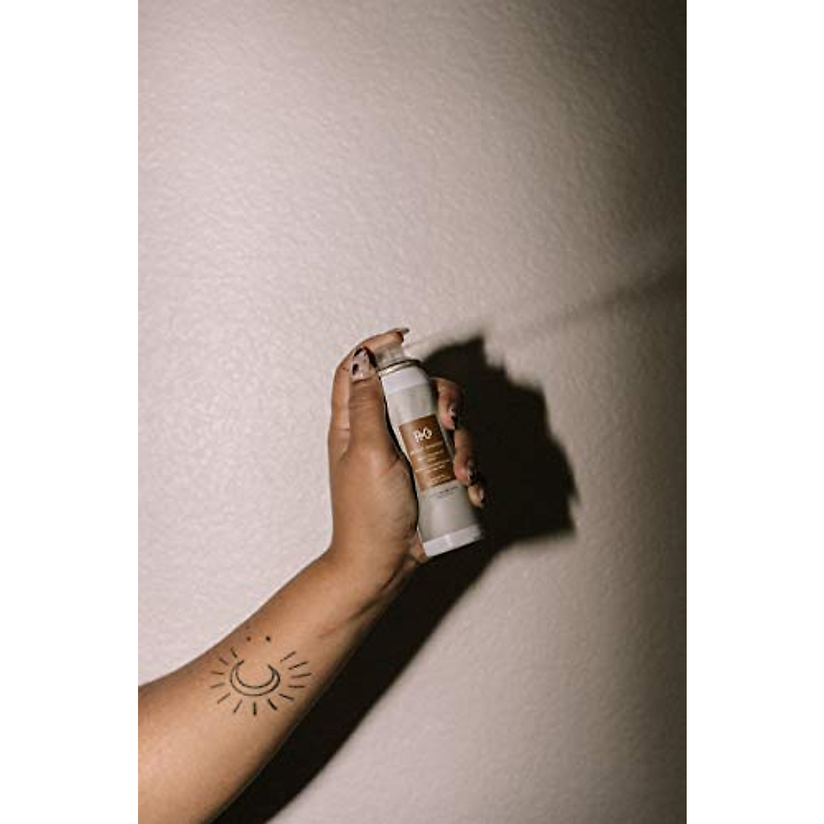 R+Co BRIGHT SHADOWS Root Touch-Up Spray Medium Brown 59 ml / 1.5 oz