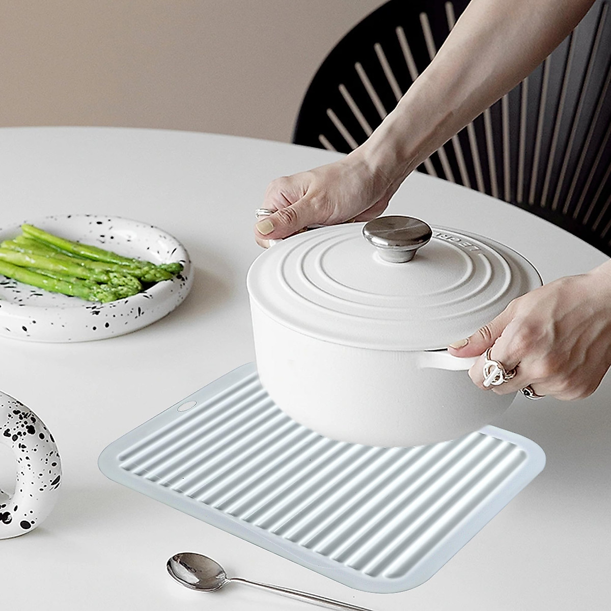 TOPULORS 3 PCS Silicone Trivets for Hot Pots and Pans 9"x12" Heat Resistant Mat Hot Pads for Kitchen Quartz Countertops - Dish Drying Mat Non-Slip Potholders Pot Holders Trivets for Hot Dishes - Gray