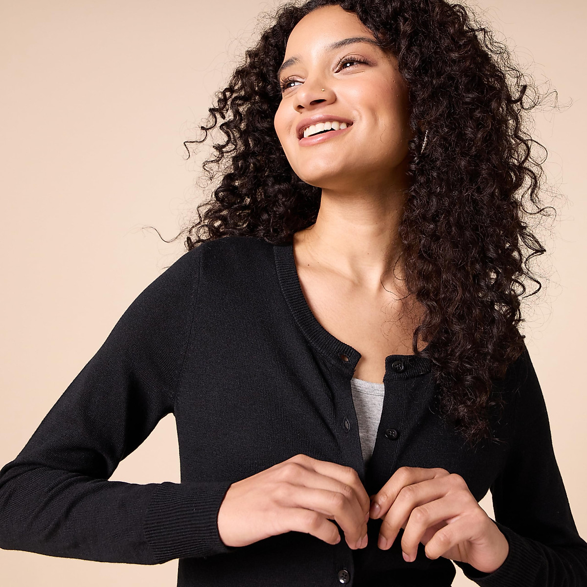 Amazon Essentials Women's Lightweight Crewneck Cardigan Sweater (Available in Plus Size), Black, Small