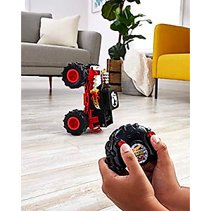 Hot Wheels RC Monster Trucks Bone Shaker in 1:15 Scale, Remote-Control Toy Truck with Terrain Action Tires