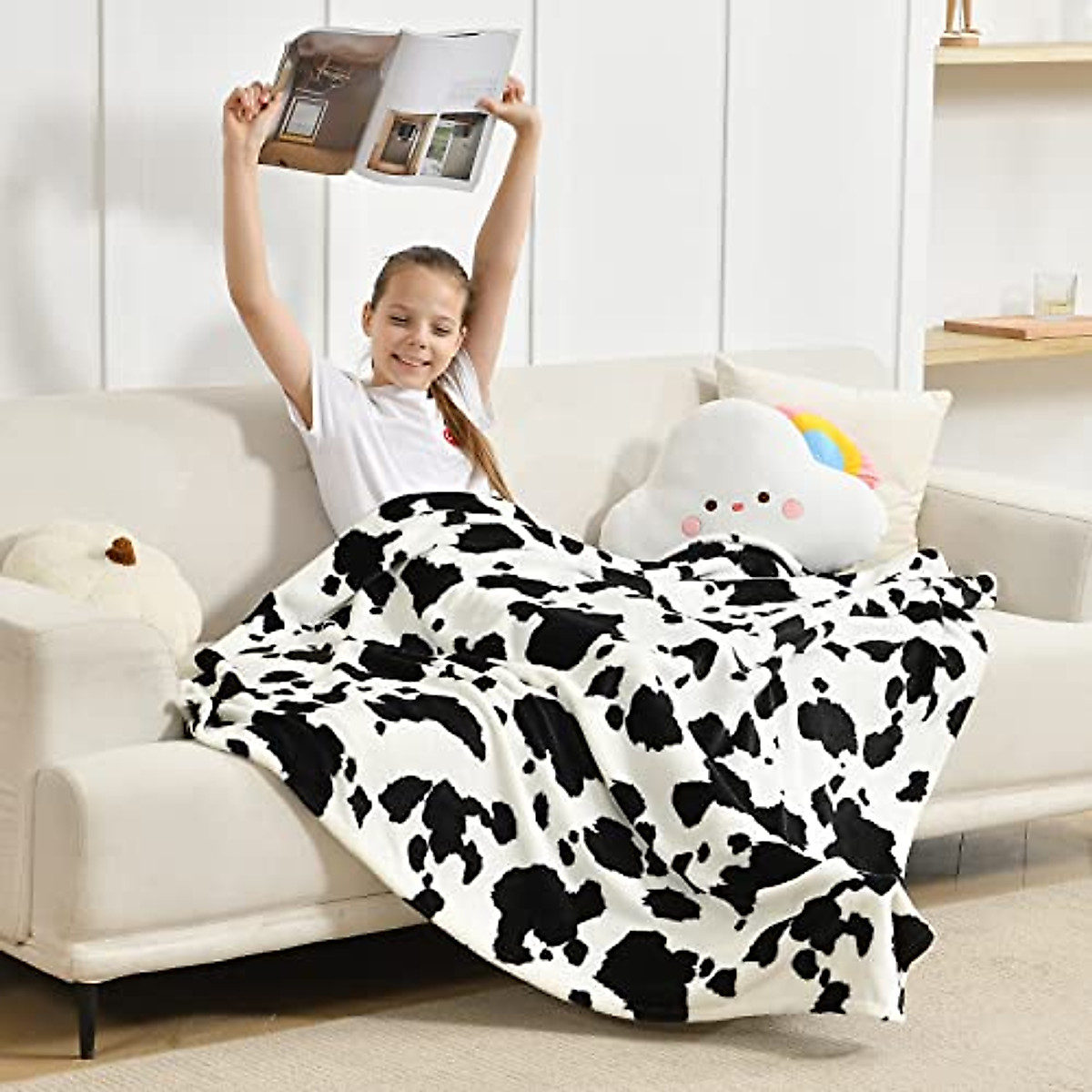 SOCHOW Cow Print Fleece Throw Blanket for Sofa Couch, Soft Lightweight Cozy Warm Home Decor Flannel Blanket, Cute Animal Blanket for Kids Boys Girls, Black 50 x 60 Inches