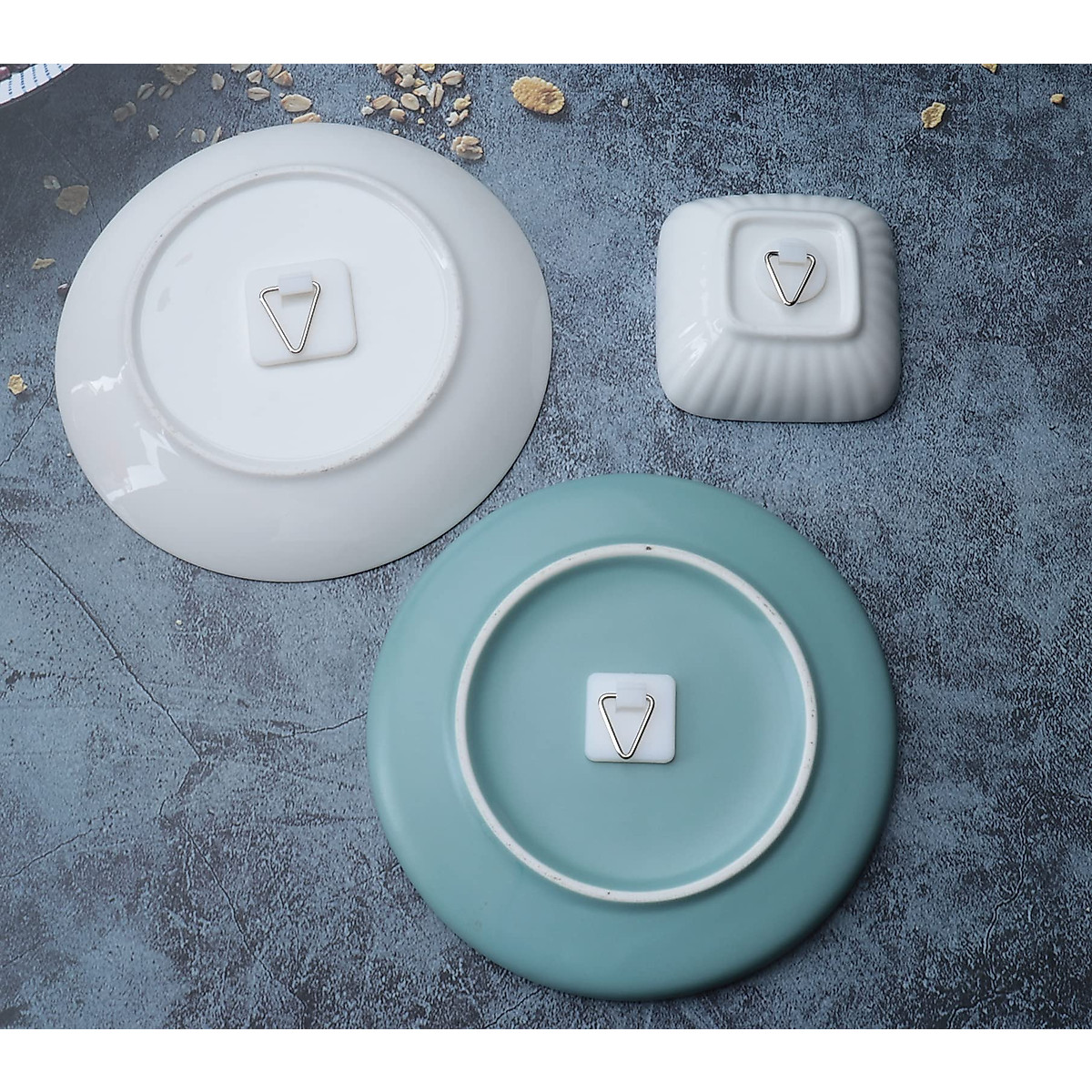 Ruwado 30 Pcs Plate Hanger Invisible Self Adhesive Square Round Wall Dishes Hook Holders for Bathroom Kitchen Office Pictures Photo Frame Wall Art Décor Supplies (30 Pcs)