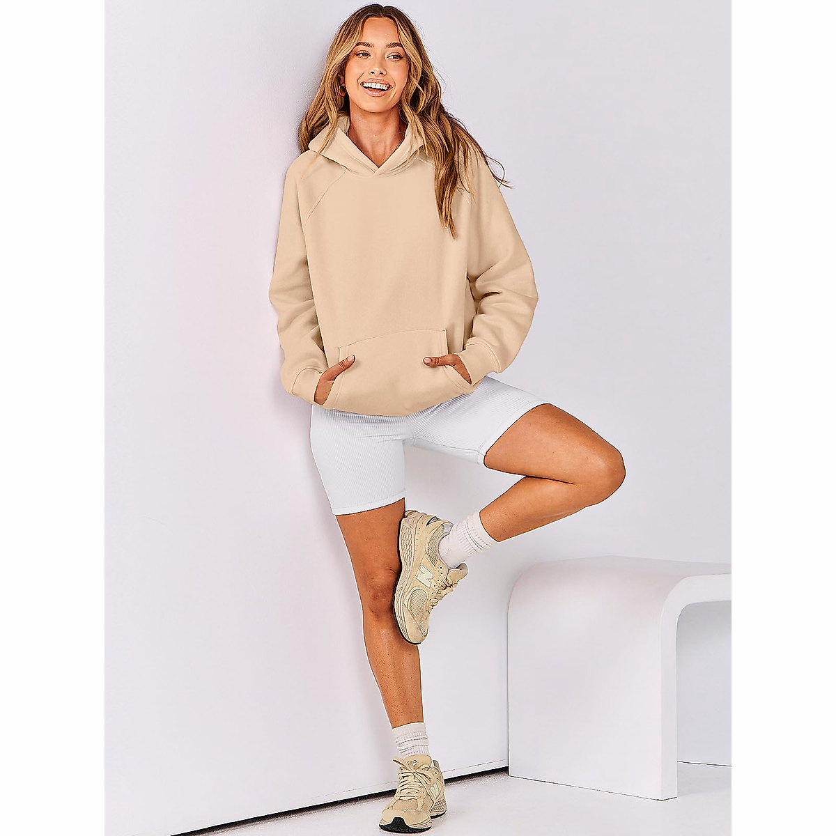 ANRABESS Women Hoodies Oversized Fleece Long Sleeve Comfy Casual Basic Pullover Sweatshirts 2025 Fall Outfits Sweater Dark Apricot Medium
