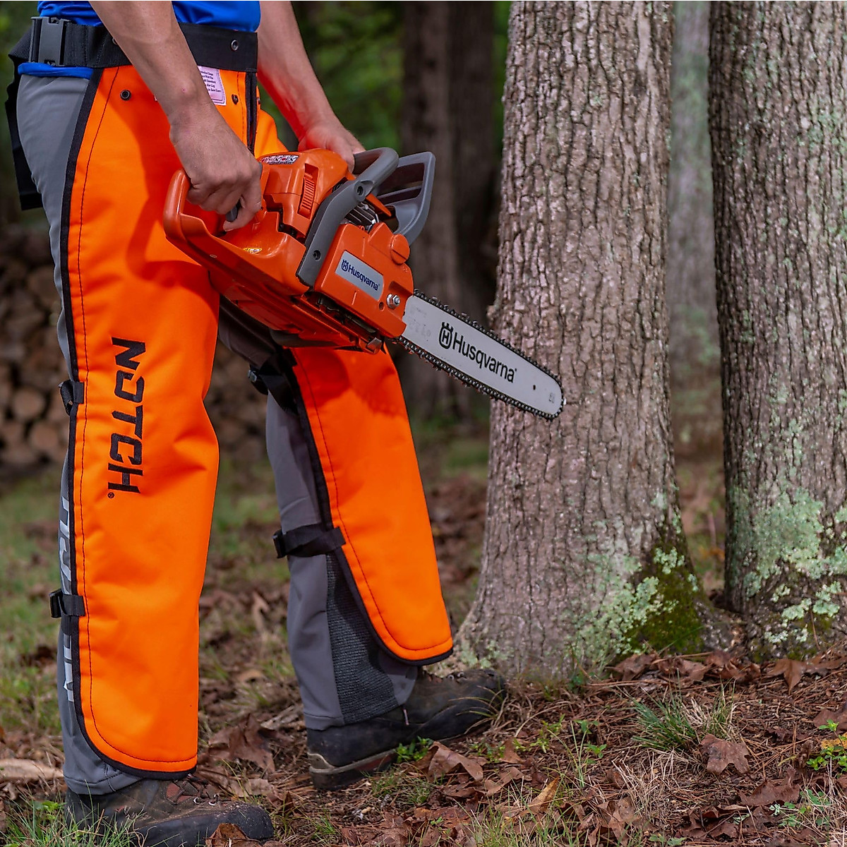 Notch Apron Style Chainsaw Chaps - Medium (CCHAPR-M)