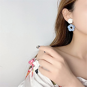 MALOYANVE Acrylic Flower Earrings for Women Small Fresh Cute White Handmade Unique Flower Earrings S925 Silver Resin Needle Jewelry (Hollow Flower)