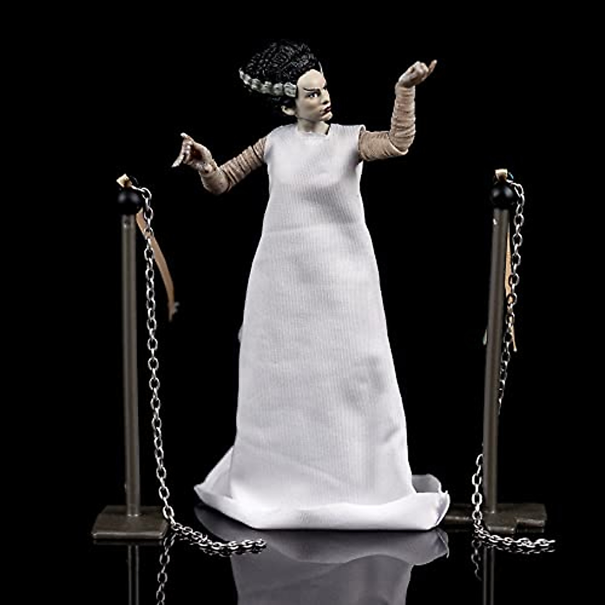 Jada Toys Universal Monsters 6" Bride of Frankenstein Action Figure, Toys for Kids and Adults, Black