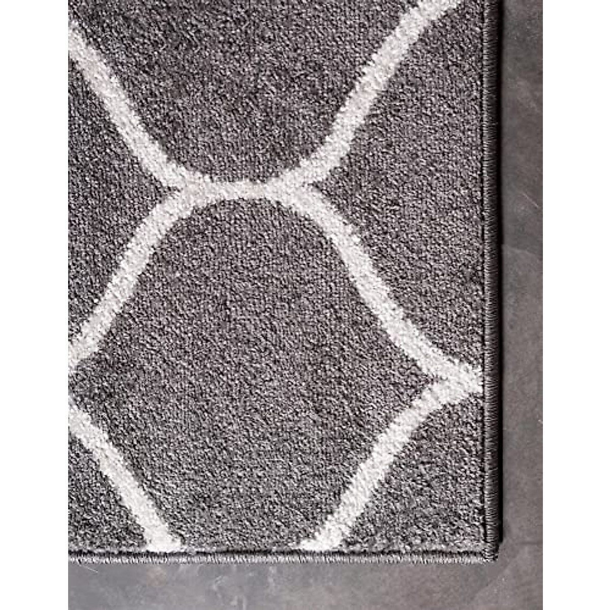 Unique Loom Trellis Frieze Collection Area Rug - Rounded (5' 1" x 8', Dark Gray/ Ivory)