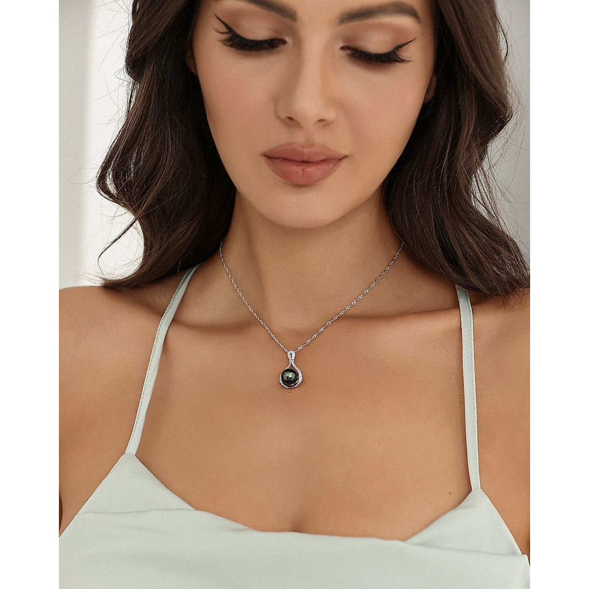 Red Lychee South Sea Cultured Black Pearl Necklace for Women 9-10 mm Round AAAA Quality Genuine Tahitian Pearl Pendant Necklaces Gift for Wife Mom Daughter