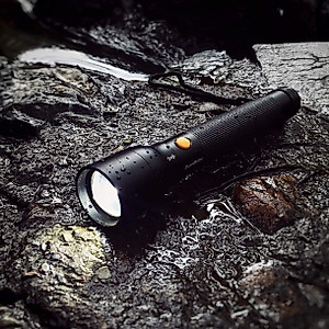 EverBrite Ultra Bright Tactical Flashlight, 900 Lumen Zoomable Adjustable Focus, 3 Light Modes, Heavy-Duty Aluminum Torch for Hurricane Supplies Camping, Includes 3C Alkaline Batteries