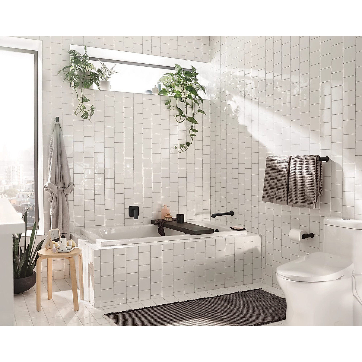 Moen Genta LX Matte Black Modern 24-Inch Single Kitchen or Bathroom Towel Bar, Wall Mounted Towel Bar, BH3824BL