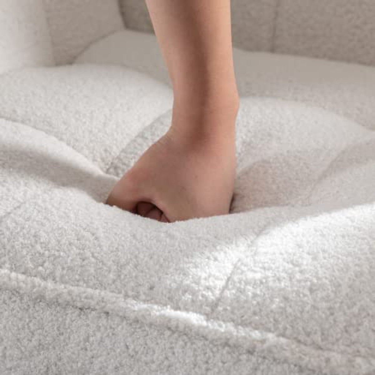 Ya-Home Modern Accent Chair, Comfy Sherpa Leisure Armchair with Backrest and Black Metal Legs, Upholstered Channel Tufting Detail Side Chair for Living Room Bedroom, 1PC, White