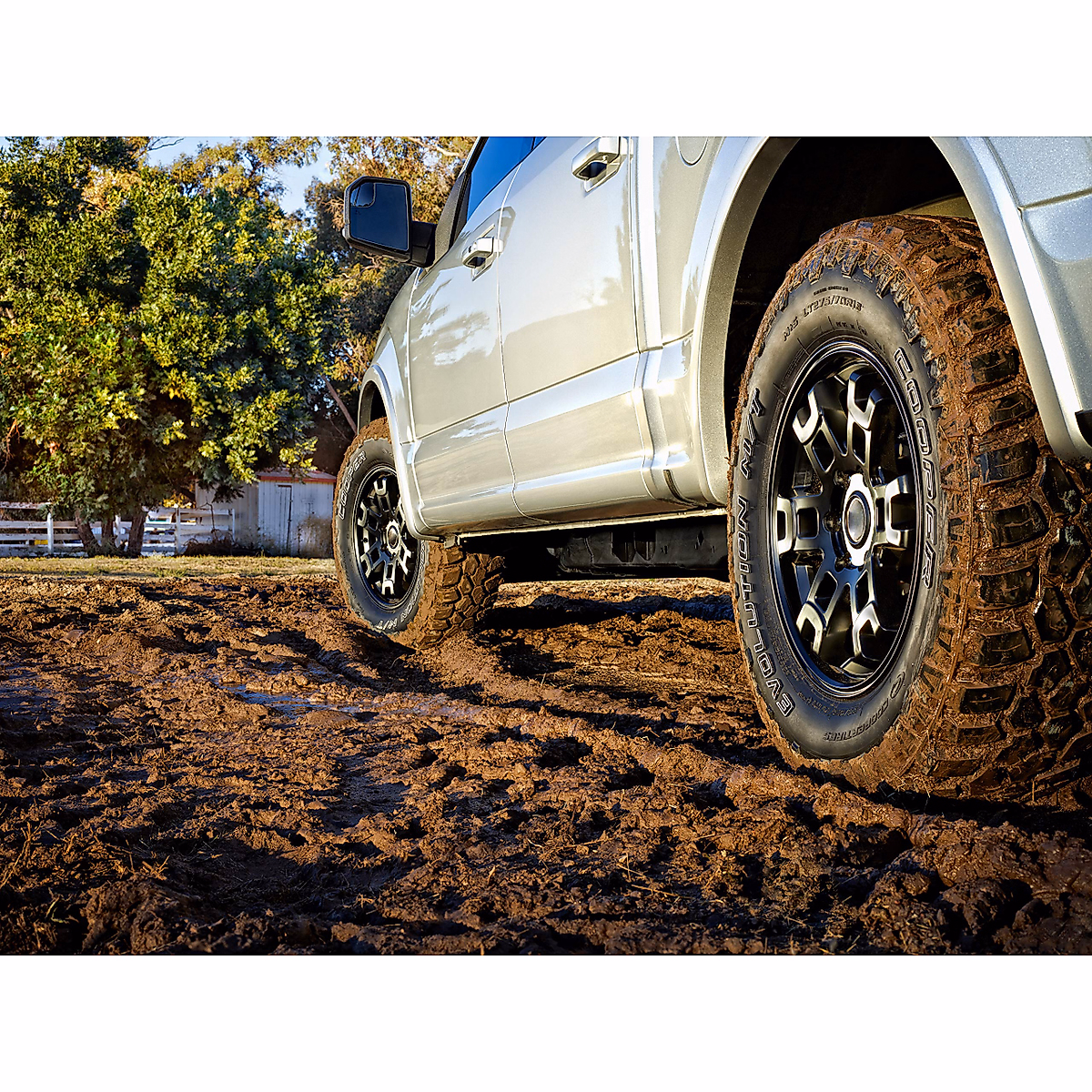 Cooper Evolution M/T All-Terrain Tire, 255/55R18XL 109H, Set of 1