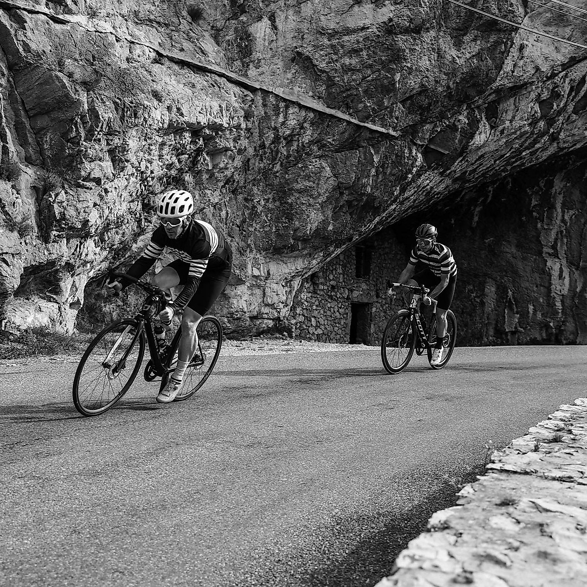 Schwalbe, One, Tire, 20''x1-1/8, Wire, Clincher, Addix, RaceGuard, 67TPI, Black