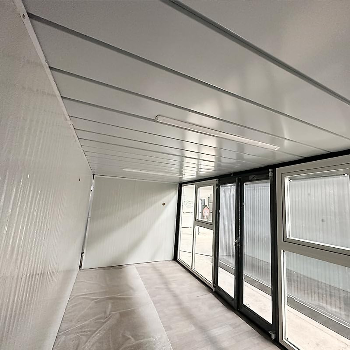 Compact Footprint House, Minimalist House, Efficient Use of Space House, 20ft 30ft 40ft for Film Production Locations, Mobile Food Stalls, Community Events, Outdoor Workshops