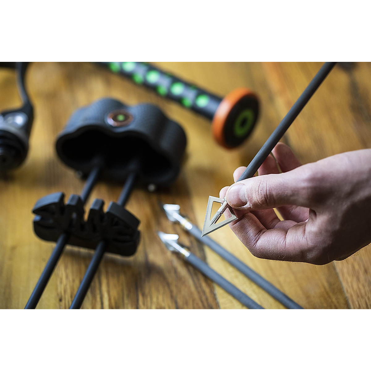 Dead Ringer 5 Arrow Archery Quiver, Quick Detach, Protects Broadhead and Promotes Stealth for Archery Hunting, Black