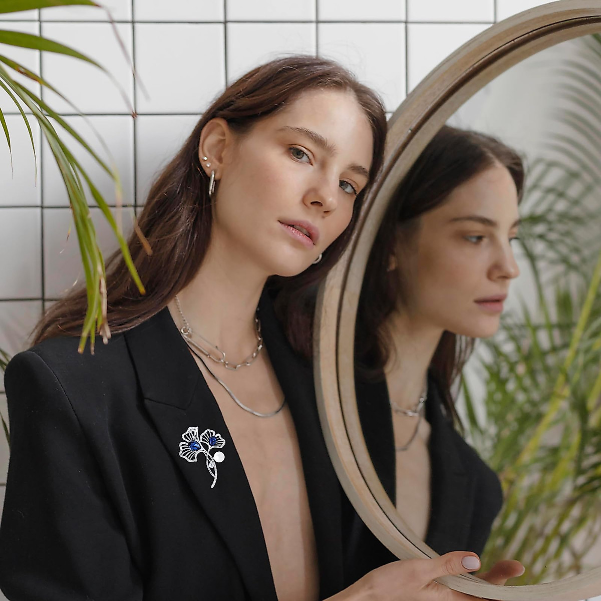 EMEGCY Ginkgo Leaf Brooch for Women Blue Crystal Ginkgo Brooch Pearl Ginkgo Biloba Booch Jewelry Birthday Gift for Wife Mom