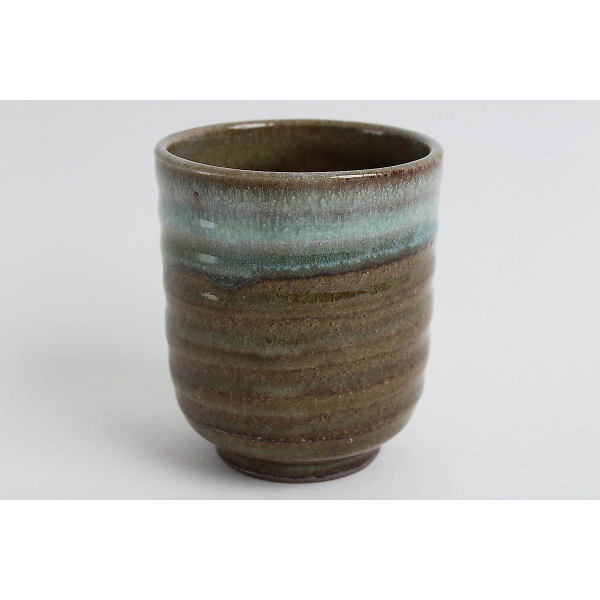 Mino ware Japanese Pottery Yunomi Chawan Tea Cup Sky Blue Glaze on Moss Green made in Japan (Japan Import) KSY002