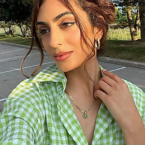 Moonffay Green Aventurine Pendant Gold Necklace for Women,Charm Plated 18k Gold Stainless Steel Non Tarnish Figaro Chain Non Tarnish Choker Necklaces Woman Jewelry