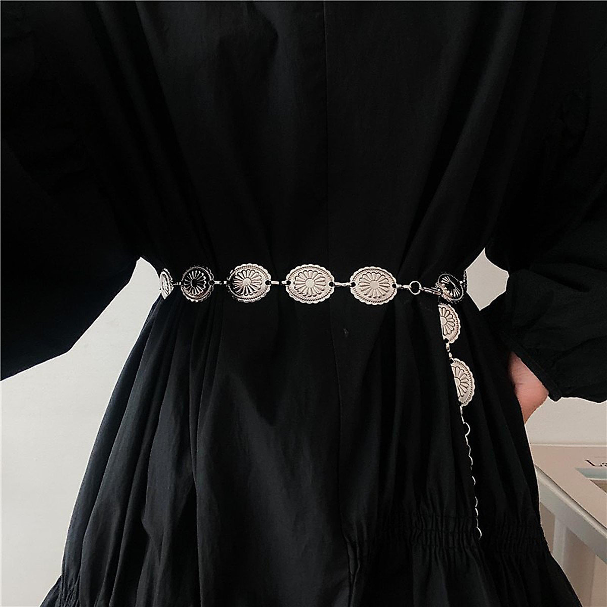 Tatibana Women Boho Chain Belts, Western Cowgirl Waist Links Belt Adjustable Metal Concho Metal Chain Hollow Out Daisy Decorated Skinny Waist Belt For Dresses