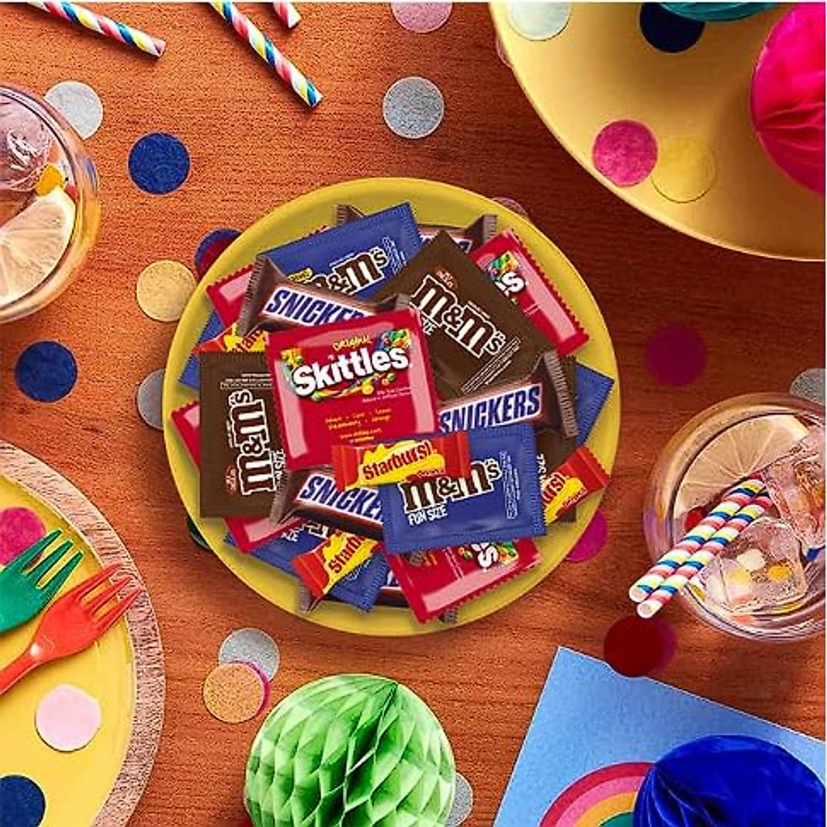 Halloween Assorted Bulk Candy Mix - Snickers, Skittles, Starburst, M&M's, and Caramel M&M's (32 Ounces)