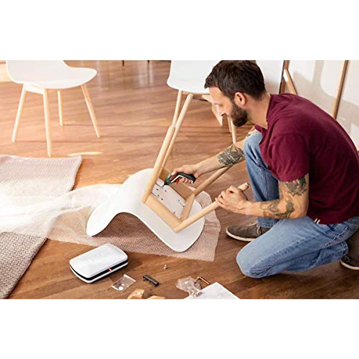 BOSCH IXO 3.6V Mini Cordless Electric Screwdriver Drill with Charger NEW