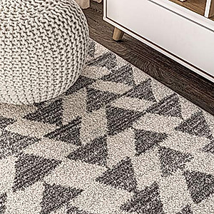 JONATHAN Y MOH206B-8 Aisha Moroccan Triangle Geometric Indoor Farmhouse Area-Rug Bohemian Minimalistic Easy-Cleaning Bedroom Kitchen Living Room Non Shedding, 8 X 10, Cream,Gray