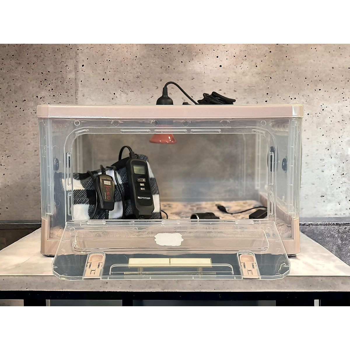 Puppy Incubator with Temperature Contol