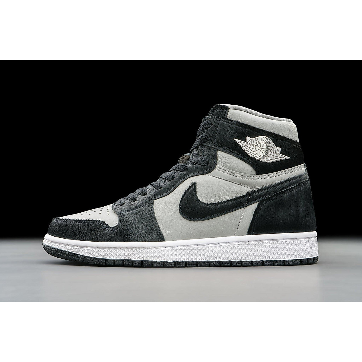 Jordan Women's Air Jordan 1 Twist 2.0 Sneaker, Medium Grey/Black-white, 11